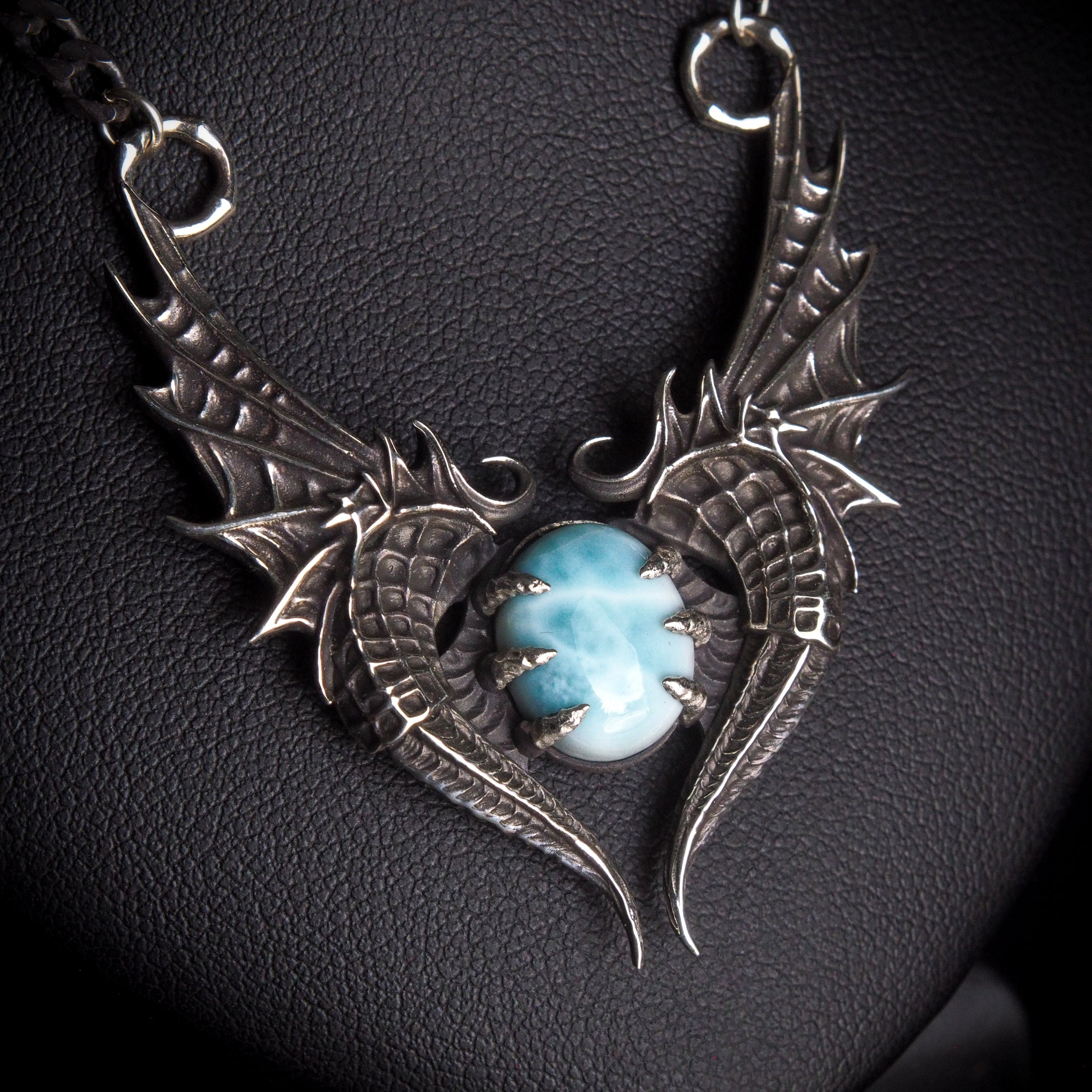Wyvern's Grasp - Larimar – Monothic
