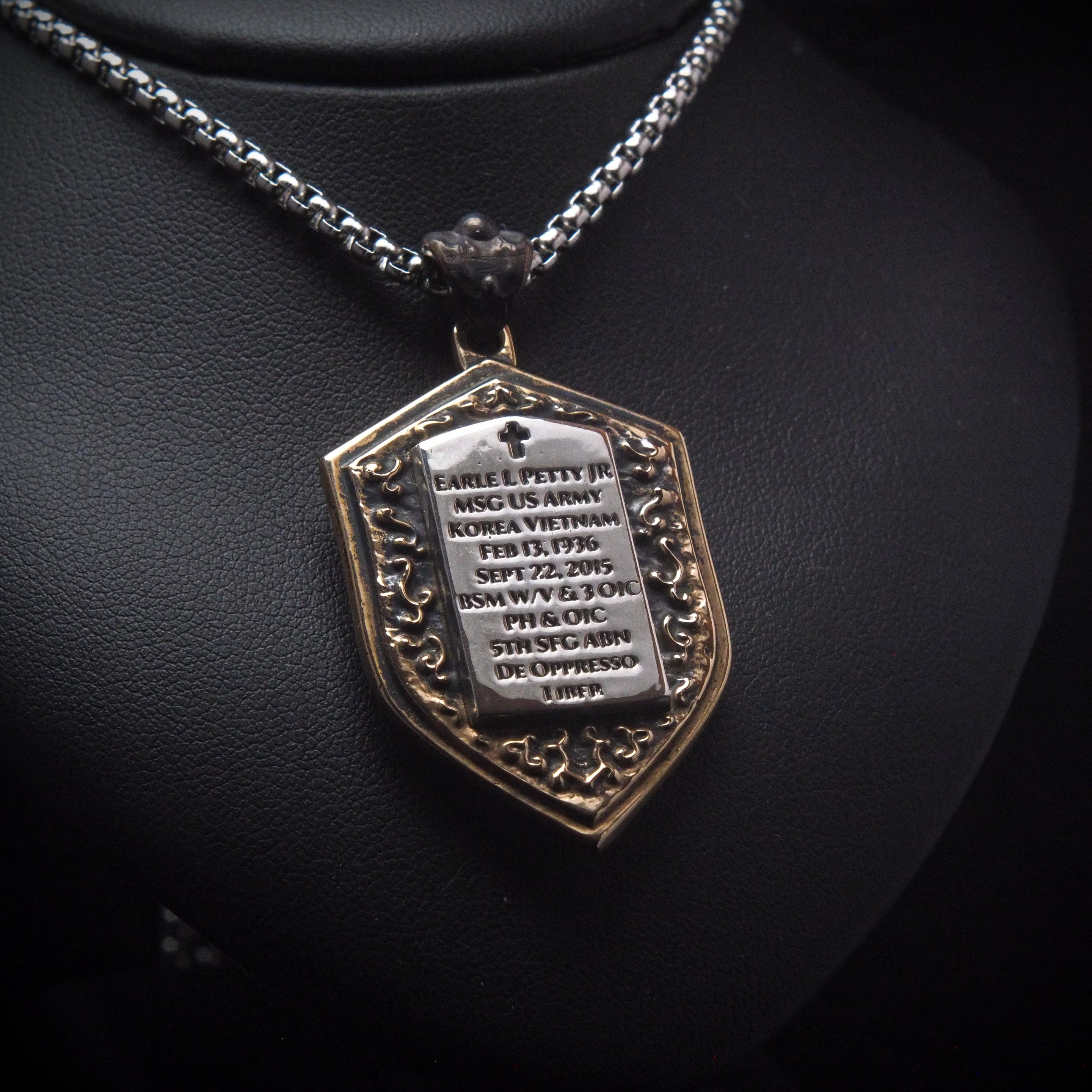 Custom Memorial Shield – Monothic