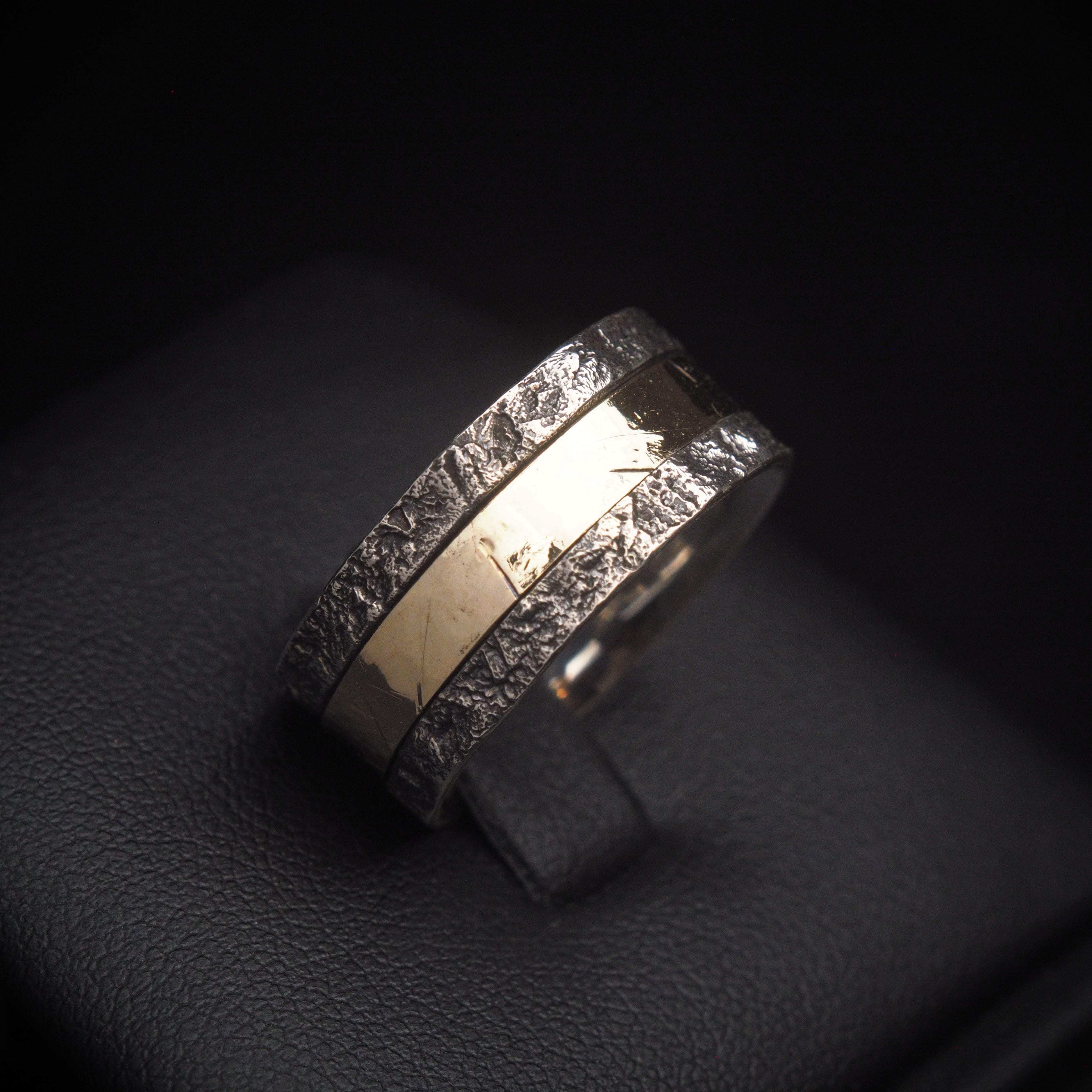 Stonerift Ring – Monothic